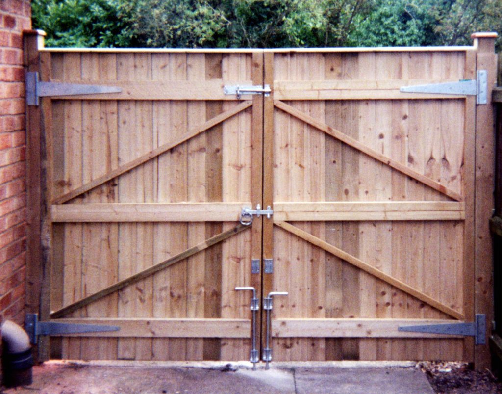 Featheredge Gates (Made to Order Sizes)